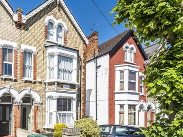 37 Beaconsfield Road, London, N11 3AB, United Kingdom | 2 bed apartment for rent #140227228 | Rentberry