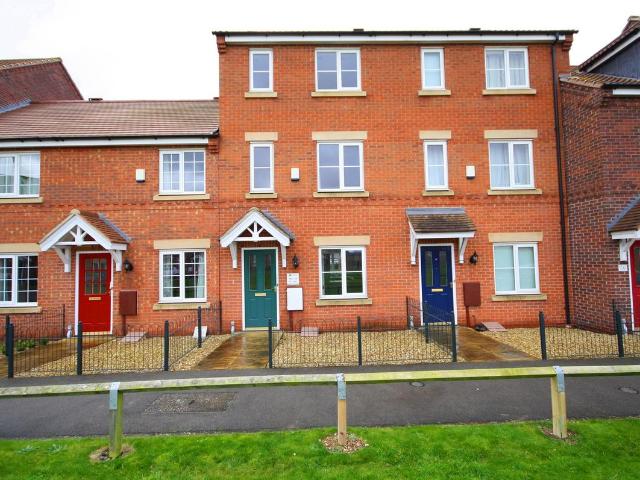 37, Bramley Way Misterton DN10, 3 bed town house to rent, £900 pcm | PrimeLocation