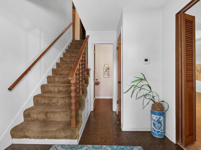 37 Cardinal Valley Drive