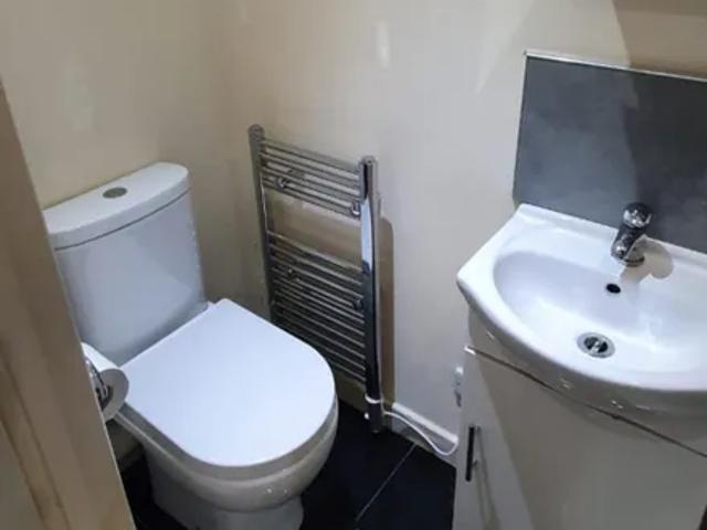 37 Chatsworth Road, London, NW2 4BL, United Kingdom | 1 bed apartment for rent #154592078 | Rentberry
