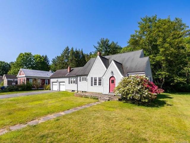 37 Church St, New Hartford, CT 06057