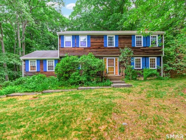 37 Country Ridge Dr, Monroe, CT 06468