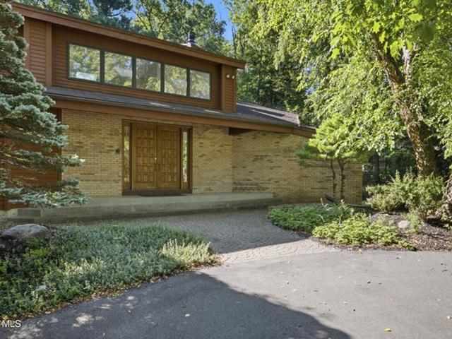 37 Covington Ct, Niskayuna, NY 12309