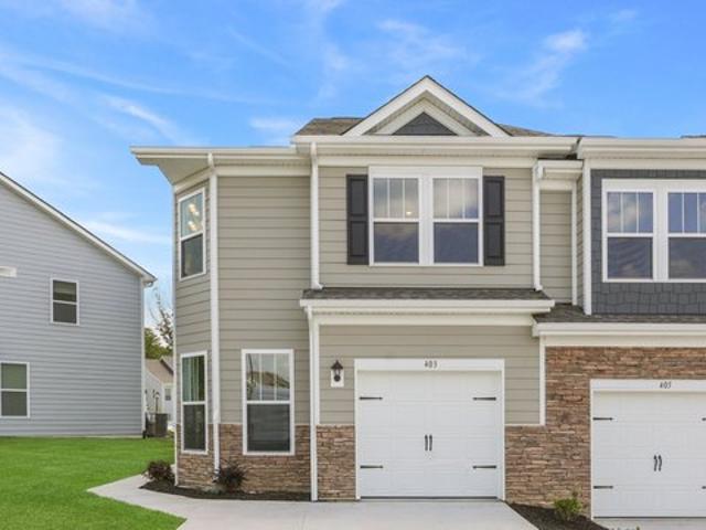 37 Creekview Rd, Hendersonville, NC 28792