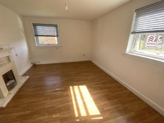 37 Dee Gardens, Dundee DD2, 2 bed flat to rent, £795 pcm | PrimeLocation