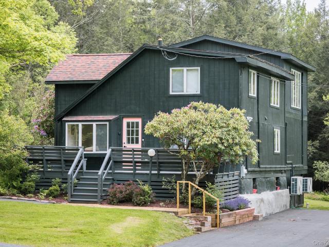 37 Dewitts Flats Road