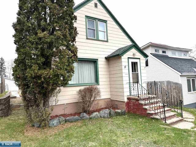 37 E Boundary St, Ely, MN 55731