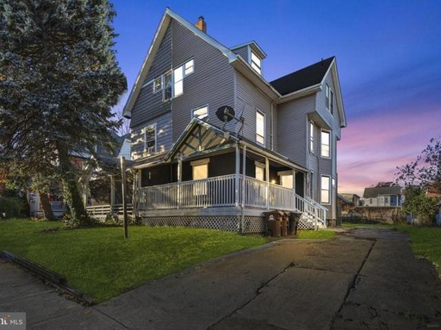 37 E Stratford Ave, Lansdowne, PA 19050