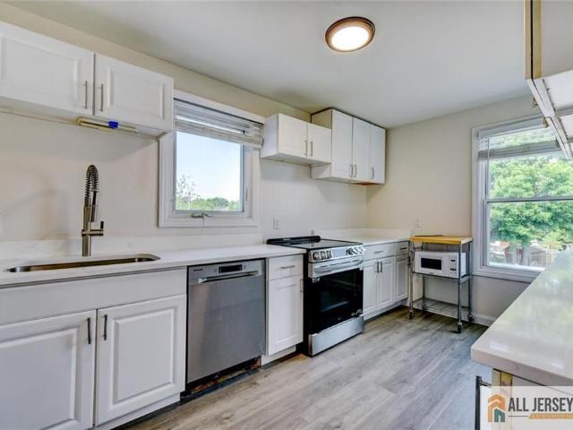 37 East Somerset Street Unit 2, Raritan, US, NJ