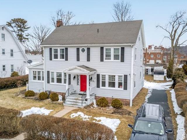 37 Edward St, East Haven, CT 06512