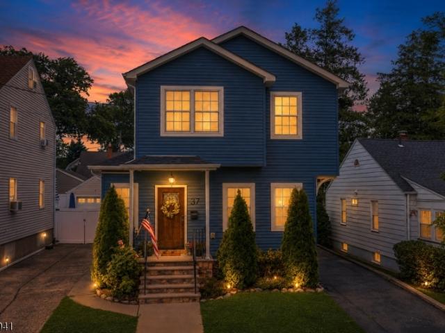 37 Elston St