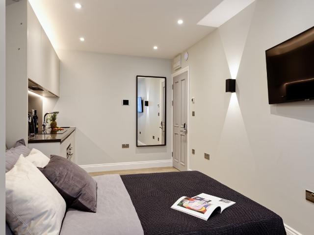 37 Emperor's Gate, South Kensington SW7, Studio to rent, £3,012 pcm | PrimeLocation