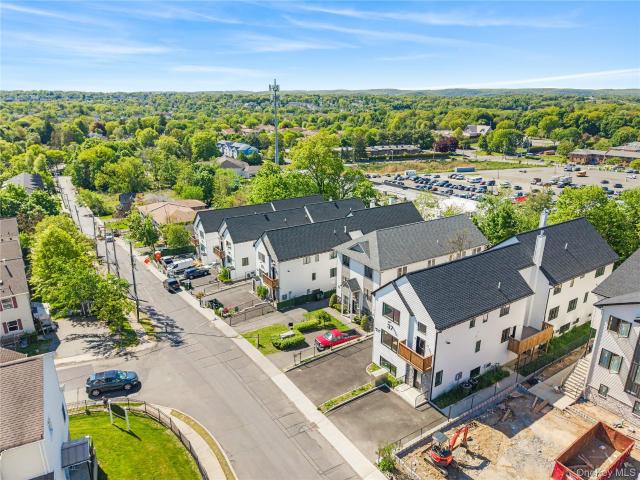 37 Ewing Avenue 202