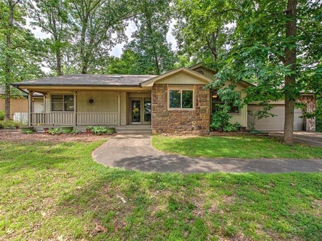 37 Fenchurch Dr, Bella Vista, AR 72715