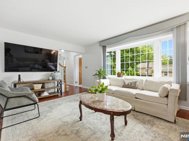 37 Forest Avenue