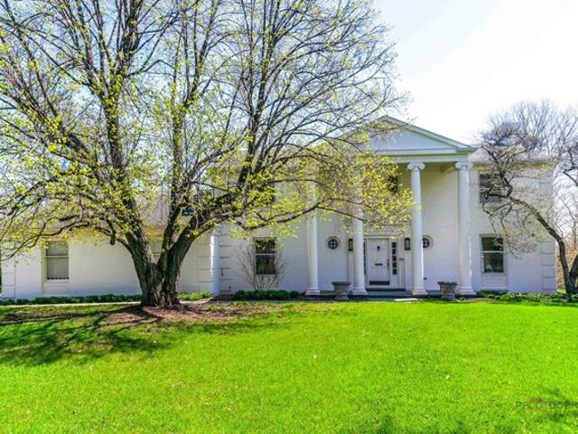 37 Forest Hills Rd, Lake Bluff, IL 60044