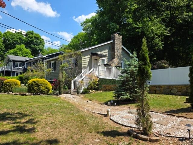 37 Grandview Ave