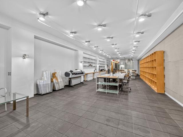 37 GREENE Street B2