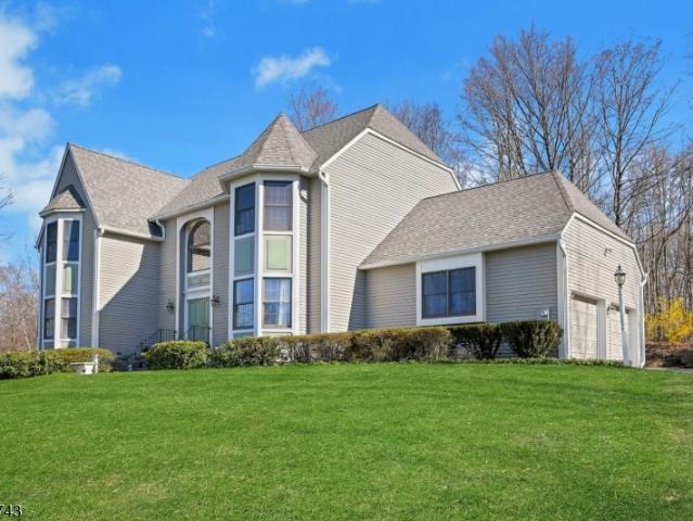 37 Hidden Glen Dr, Sparta, NJ 07871 | MLS #4019