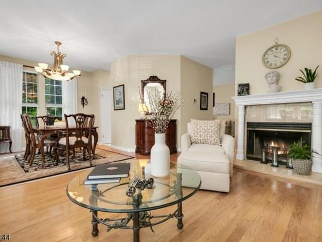 37 High Pond Ln, Bedminster Twp, NJ 07921
