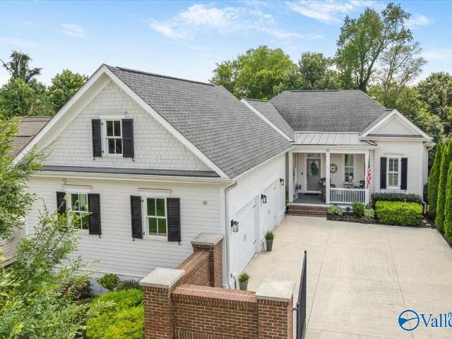 37 Hillcrest Avenue NW