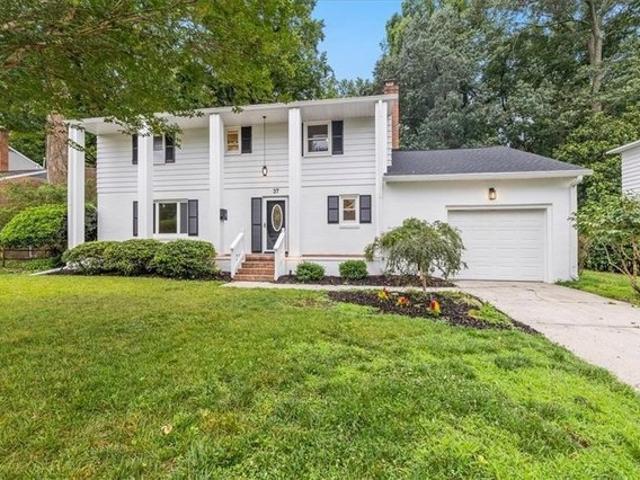 37 Indian Springs Dr, Newport News, VA 23606