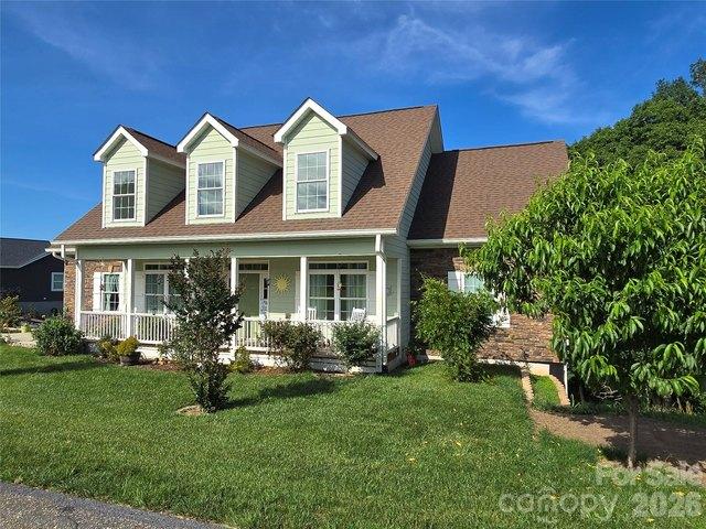 37 Justice Dr, Leicester, NC 28748