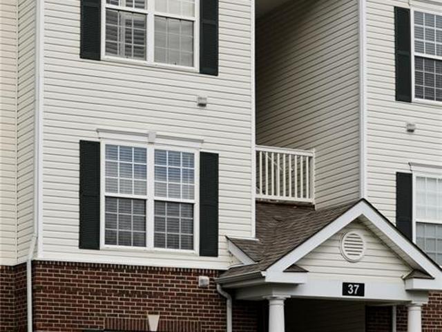 37 Kassebaum Ln, Unit 207, St. Louis, MO 63129 | MLS #26015