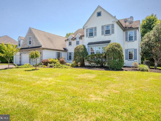 37 Kinglet Dr S