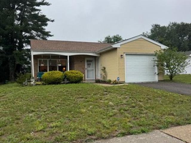 37 Kingston Way, Southampton, NJ 08088