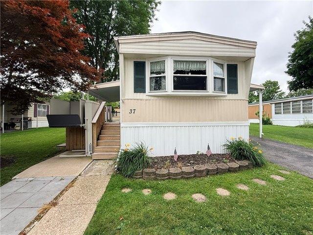 37 Kueka Ln, Manchester, NY 14504