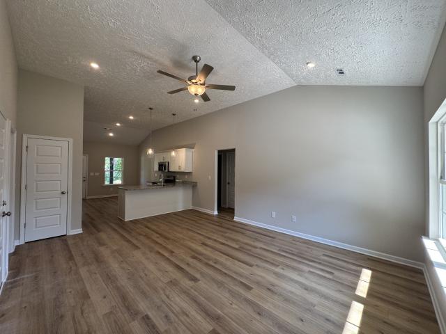37 Laurel View St