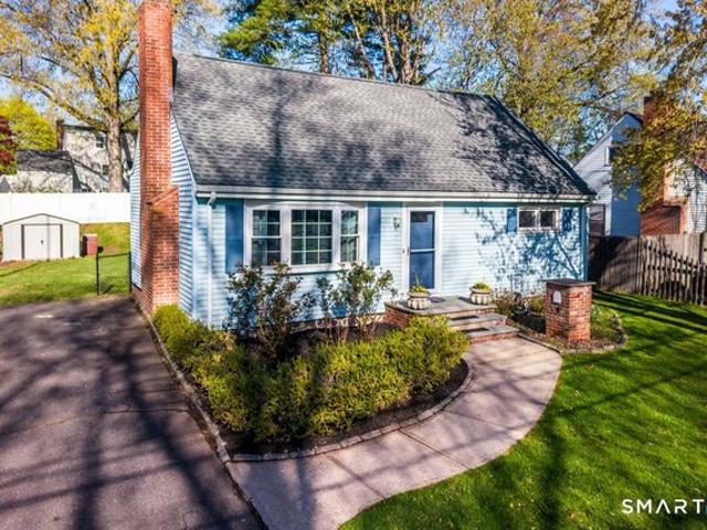 37 Lewis Ln, West Hartford, CT 06110