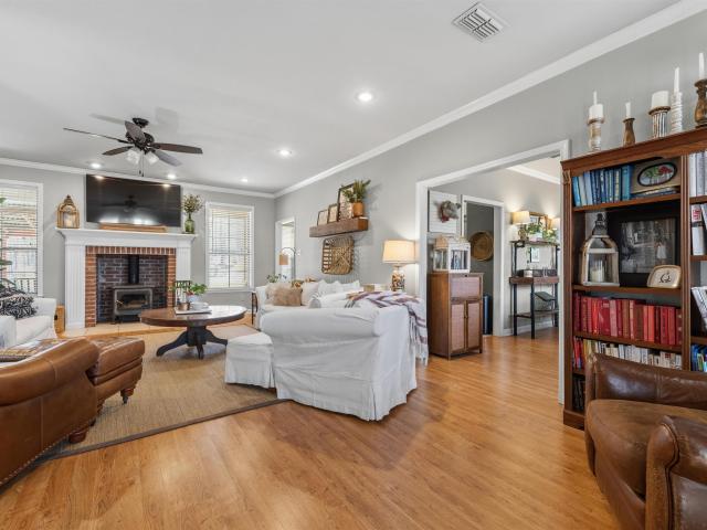 37 Lindulake Dr