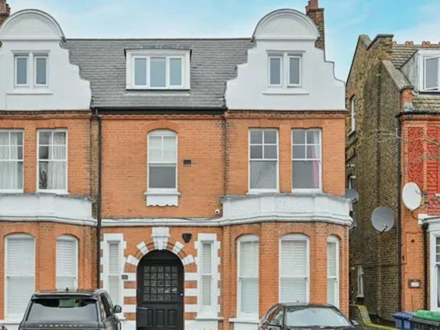 37 Madeley Road, London, W5 2LS, United Kingdom | 3 bed apartment for rent #138933884 | Rentberry