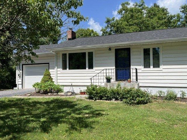 37 Marys Ln, Stone Ridge, NY 12484