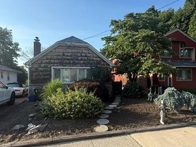 37 Marino Ave, Port Washington, NY 11050
