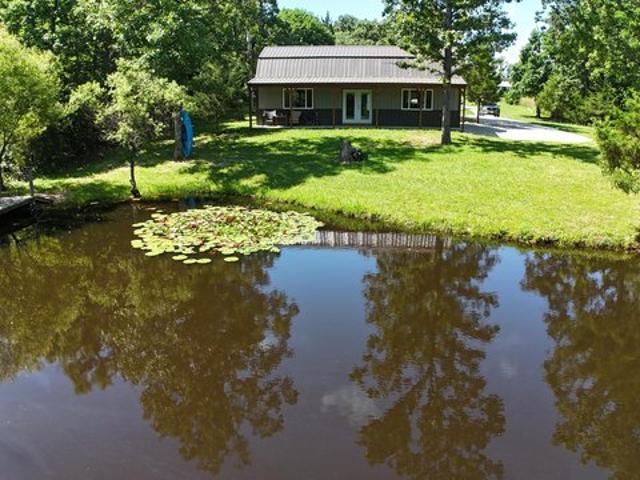 37 Middle Earth Trl, Louisburg, MO 65685