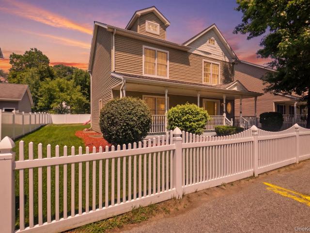 37 N Cedar Street