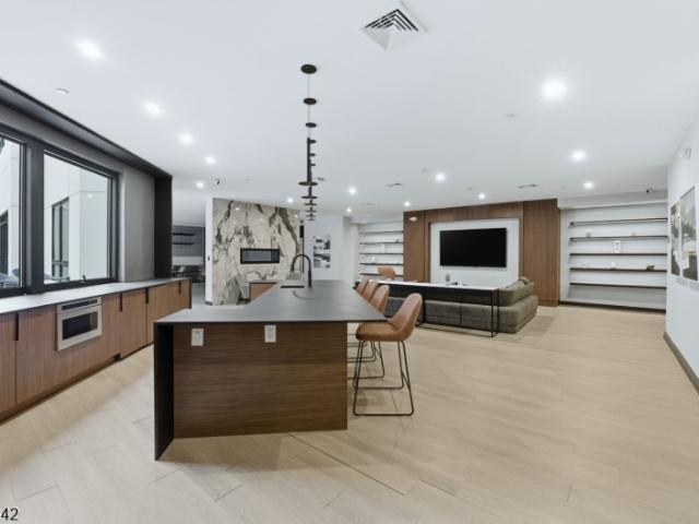 37 Orange Rd