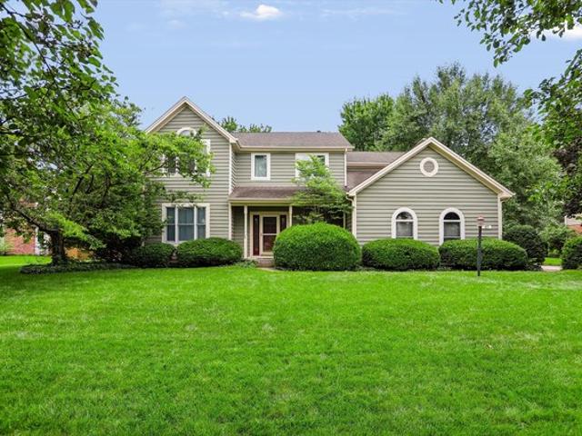 37 Penn Pl, Zionsville, IN 46077