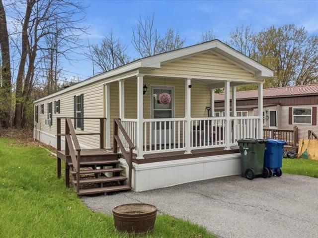 37 Penny Ln, Shelburne, VT 05482
