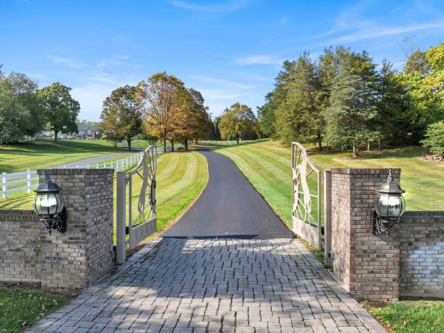 37 Pequest Rd, Green Twp. Us, nj