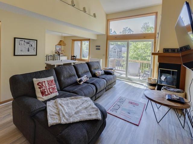 37 Pinehill Ln Unit 2, Lincoln, NH 03251