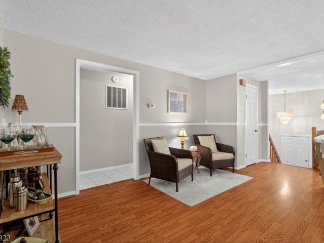 37 Quail Ct