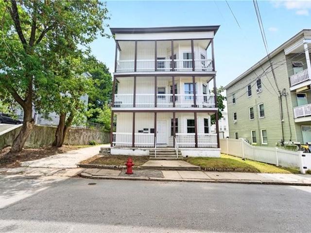 37 Ross St, Woonsocket, RI 02895