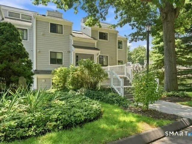 37 Rowayton Woods Dr Unit 37, Norwalk, CT 06854
