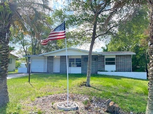 37 S Monroe St, Beverly Hills, FL 34465