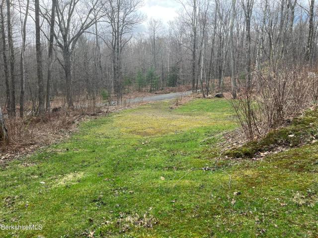 37 S South County Rd, North Adams, MA 01247 | MLS #249218 | Compass