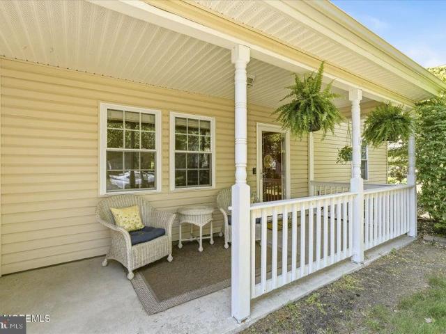 37 Spruce Cir S
